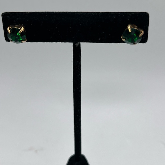 Jewelry | Goldtone Faux Emerald | Poshmark